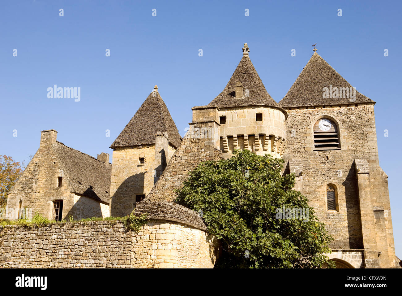France, Dordogne, Perigord Noir, Saint Genies, church and castle ...