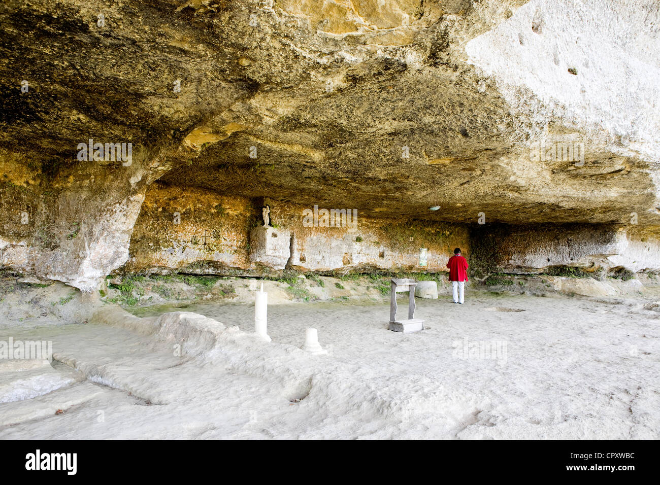 France Dordogne Perigord Noir Vezere Valley Peyzac le Moustier La Roque ...