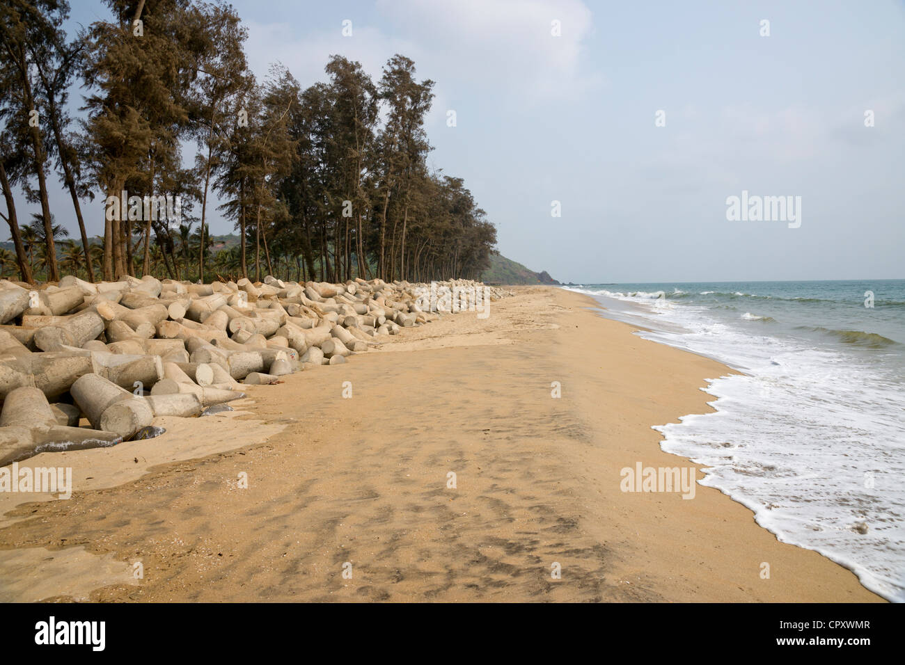 Coastal erosion a Keri Beach (Querim Beach) . The northernmost tip of the state of Goa Stock ...