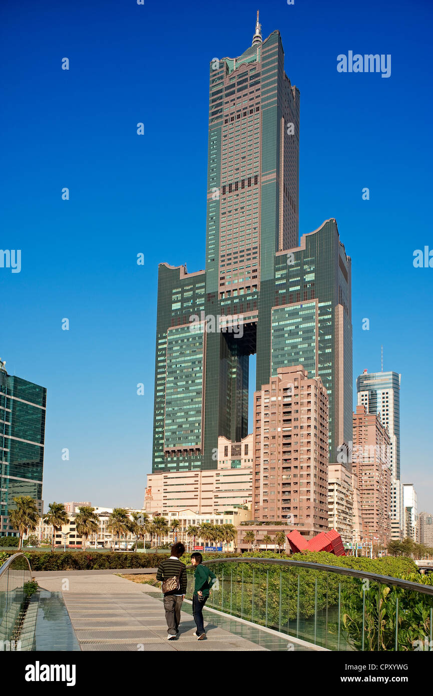 Taiwan, Kaohsiung, Tuntex Sky Tower Stock Photo - Alamy