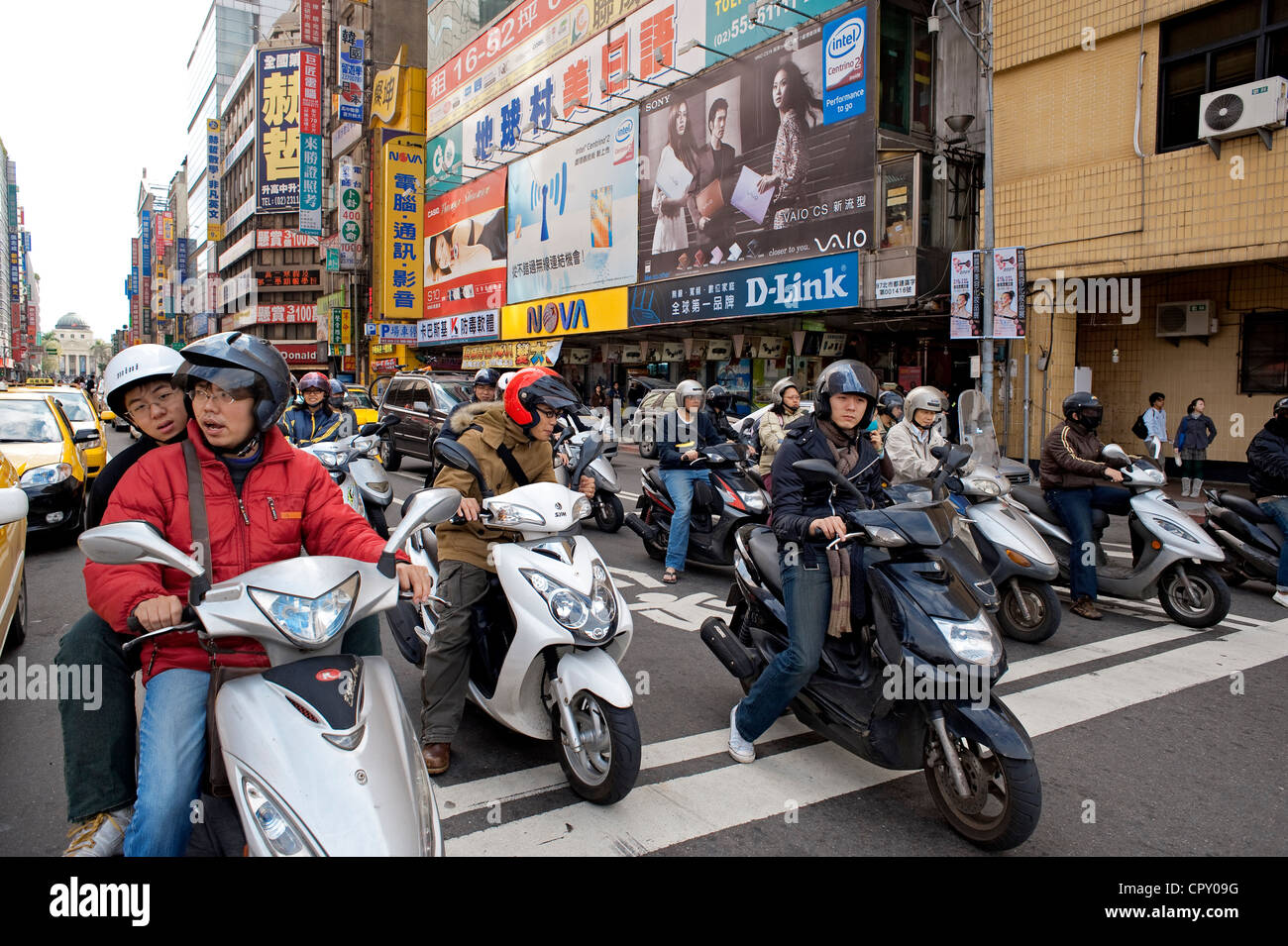 Taiwan, Taipei, city center, scooters Stock Photo - Alamy