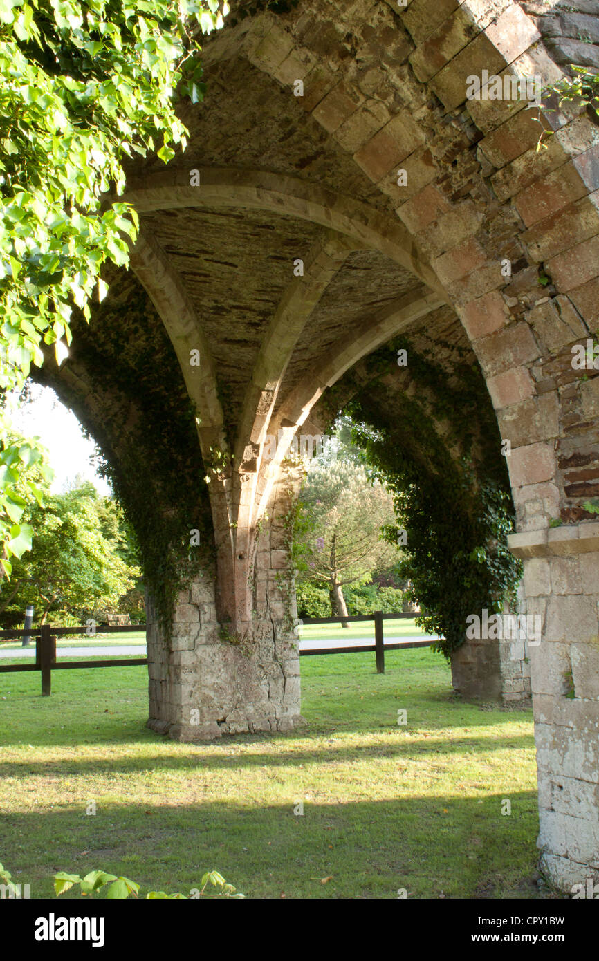 Stone archway hi-res stock photography and images - Alamy