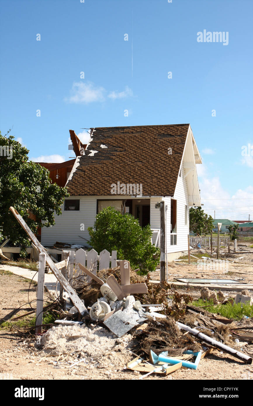 Hurricane houses hi-res stock photography and images - Alamy