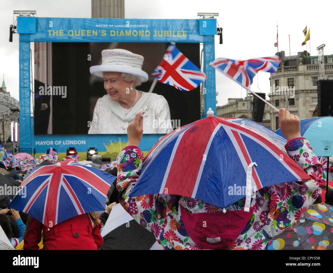 Elizabeth ii diamond jubilee balcony hi-res stock photography and ...
