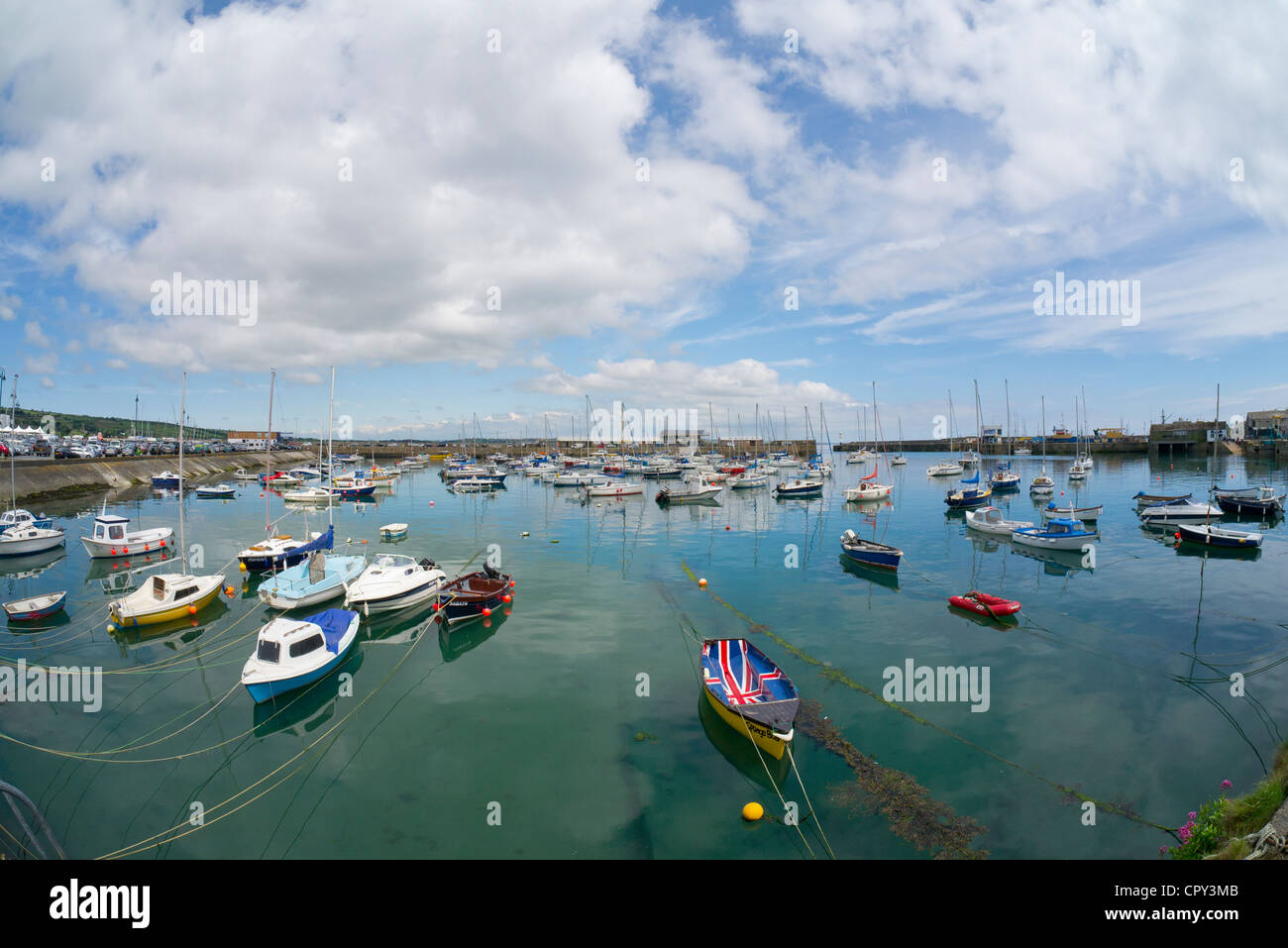 Still boats hi-res stock photography and images - Alamy