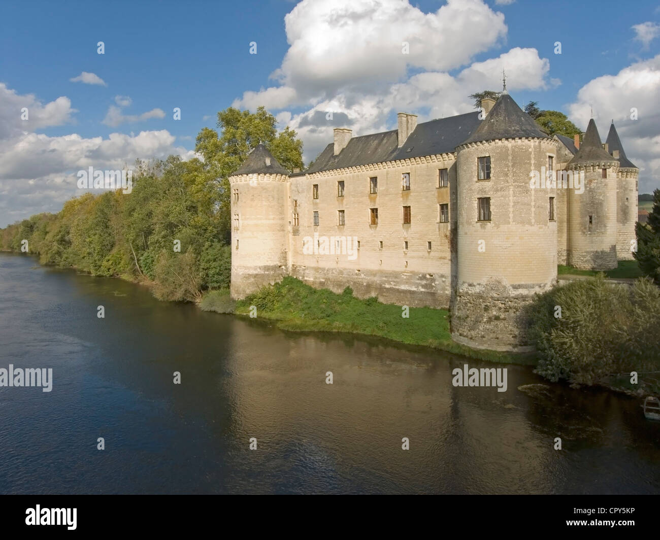 France, Indre et Loire, La Guerche, the medieval castle on river Creuse ...