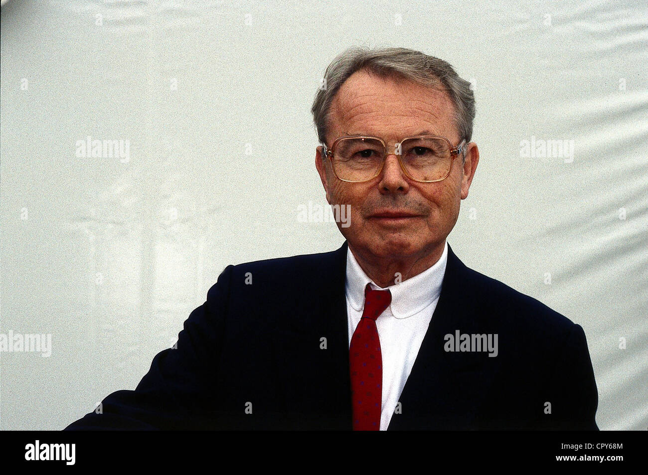 Tv series aktenzeichen xy ungeloest file sign xy unsolved hi-res stock ...