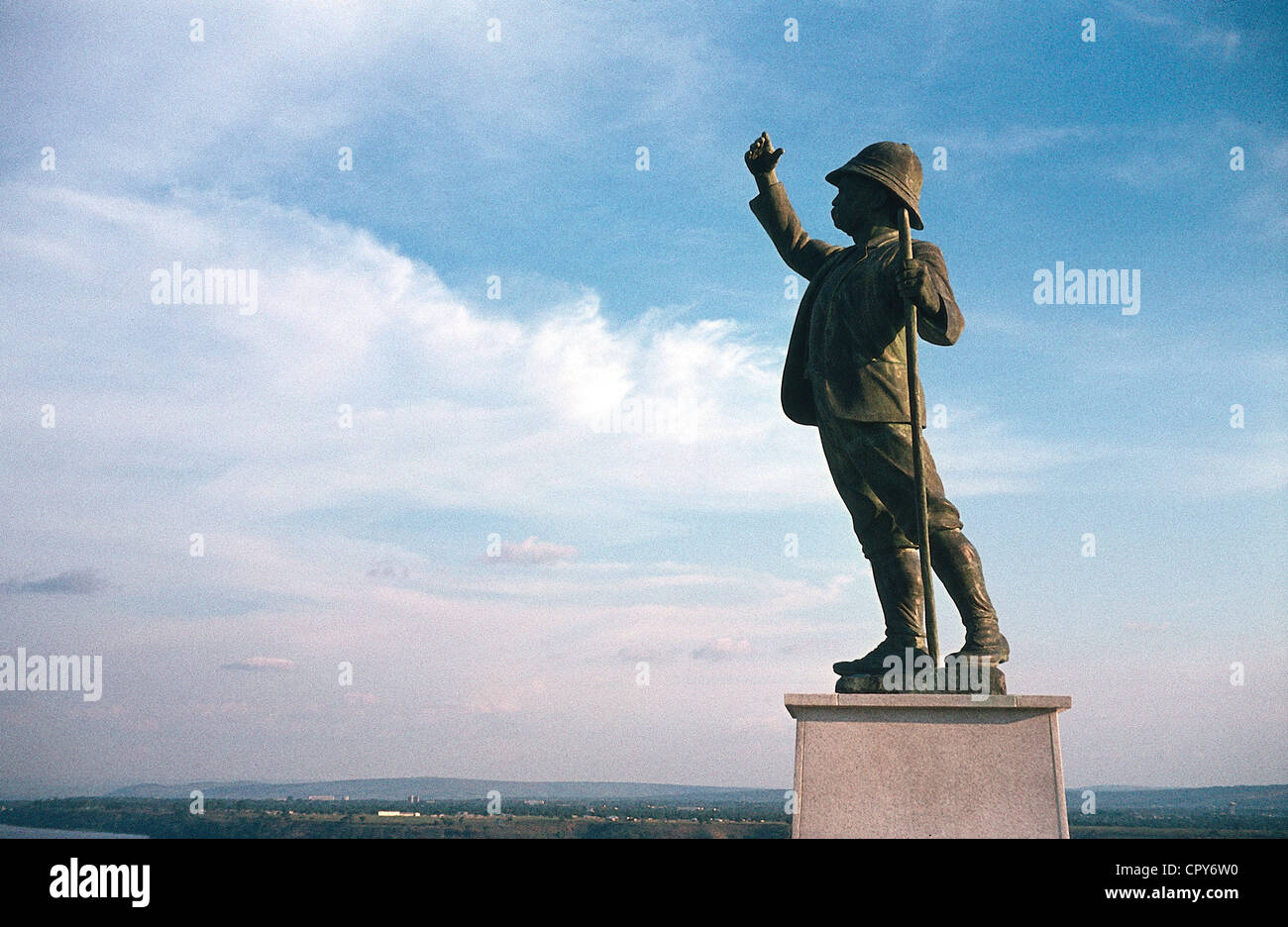 Henry morton statue hi-res stock photography and images - Alamy