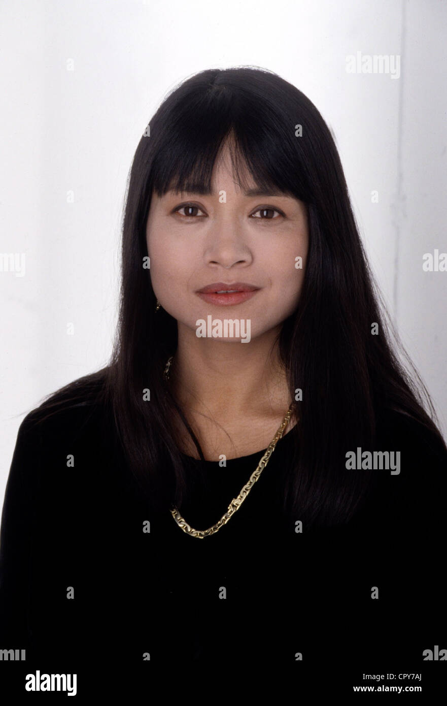 Lam, Sarah, British actress, portrait, 1998 Stock Photo - Alamy