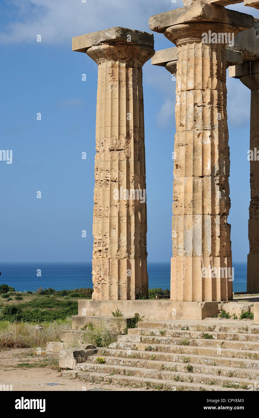 Doric columns temple hera hi-res stock photography and images - Alamy