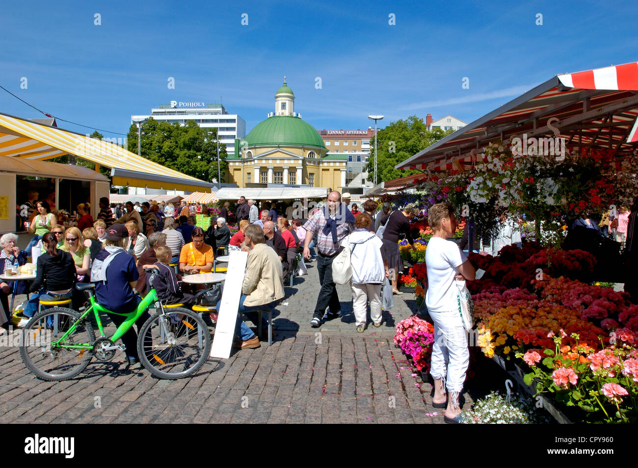 Finland, Turku, European Capital of Culture 2011, the market, flowers ...
