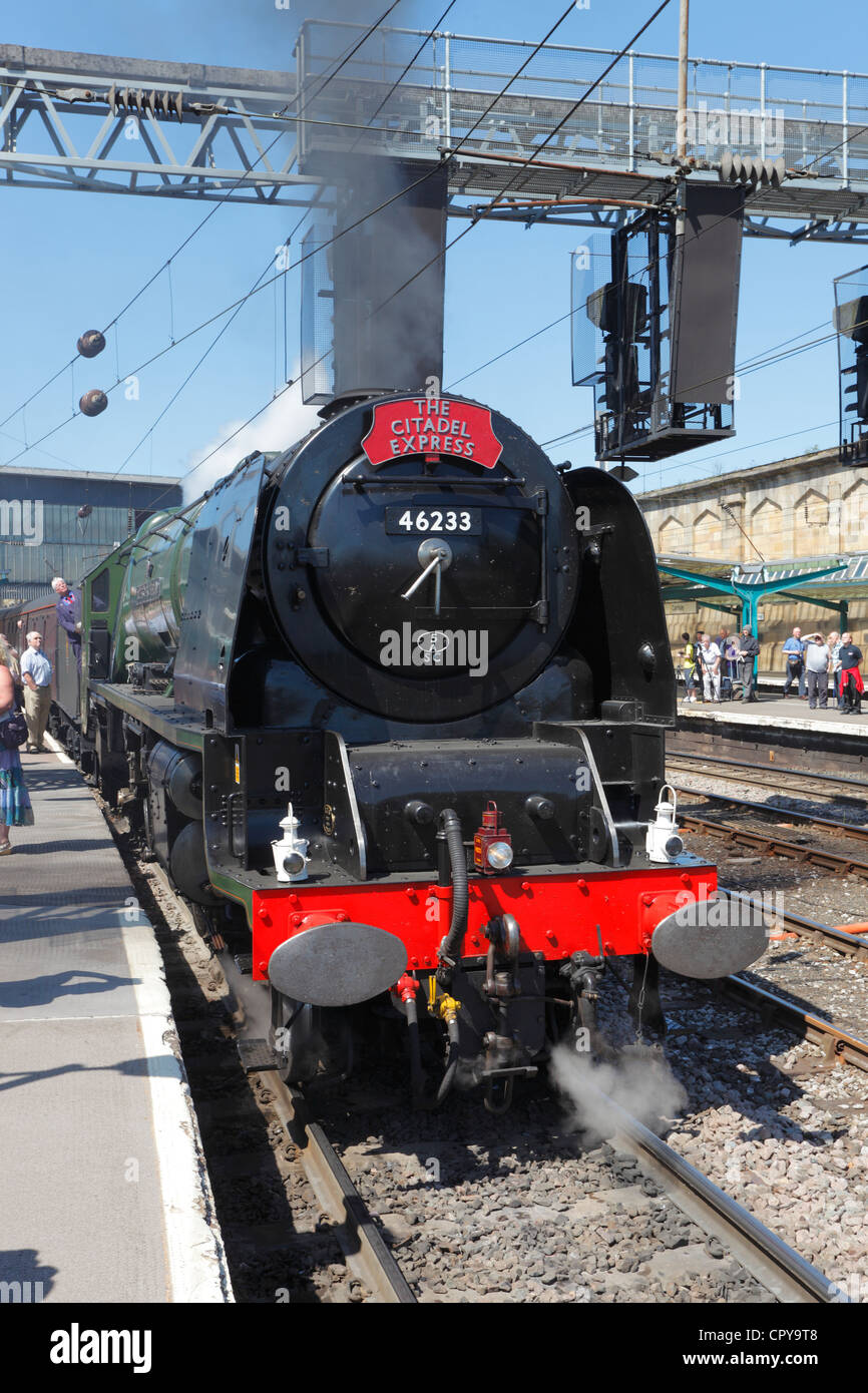 LMS Princess Coronation Class 6233 Duchess of Sutherland steam train at ...