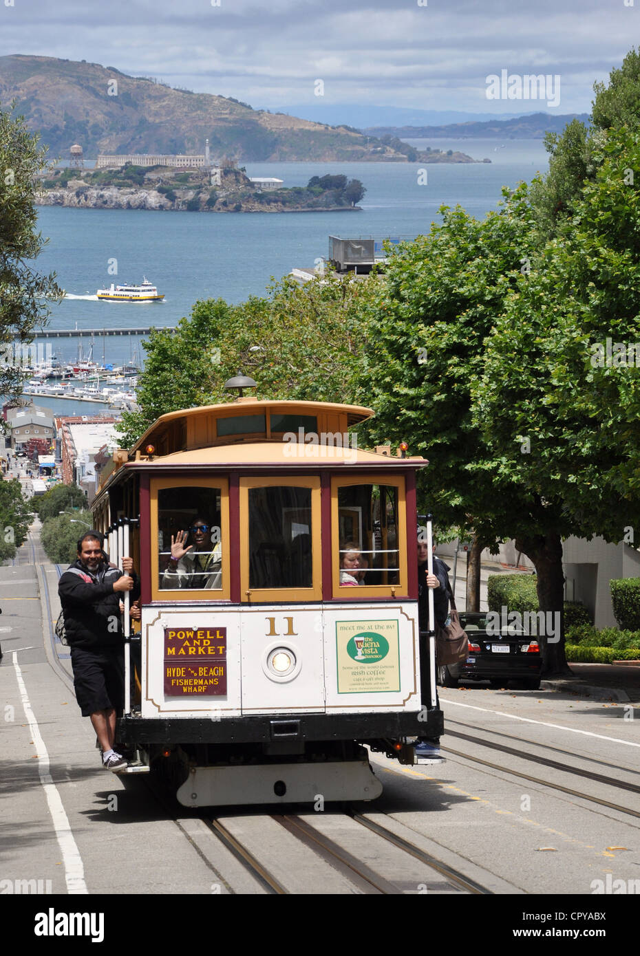 San francisco tram car with people hi-res stock photography and images ...