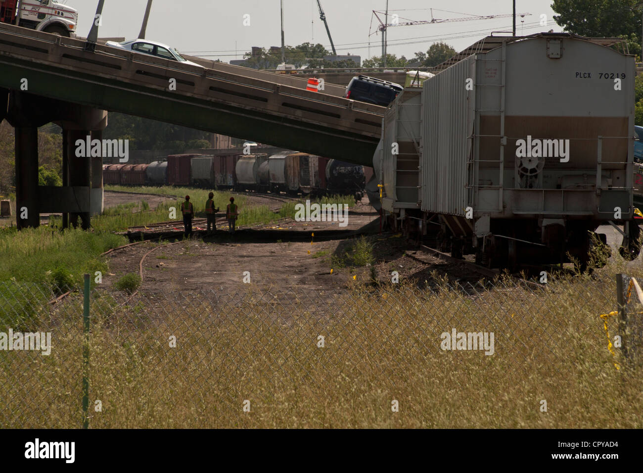 Train crushed by the collapsed 35W bridge Stock Photo - Alamy