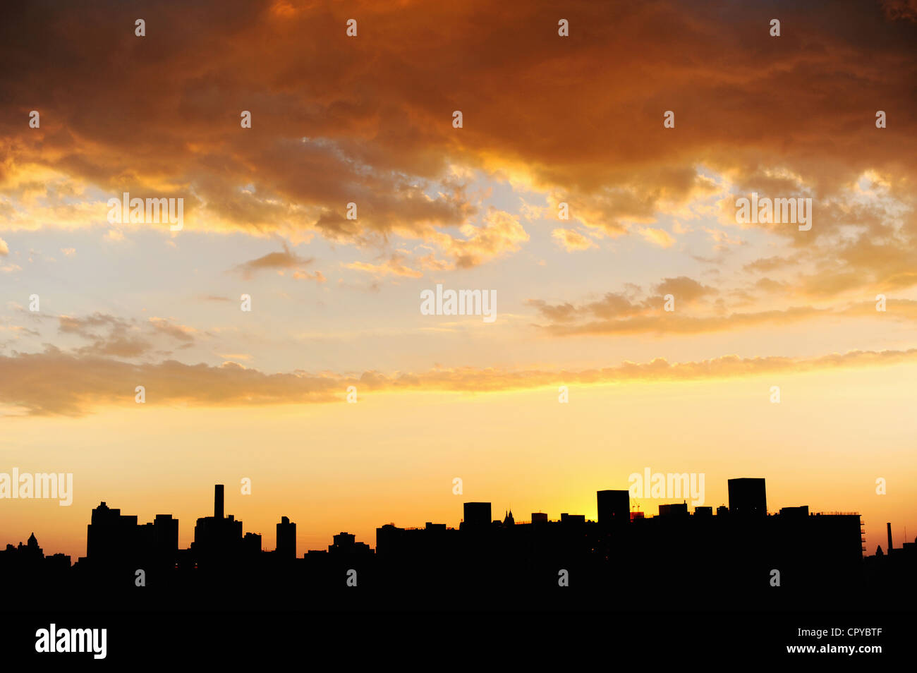 Silhouette buildings hi-res stock photography and images - Alamy