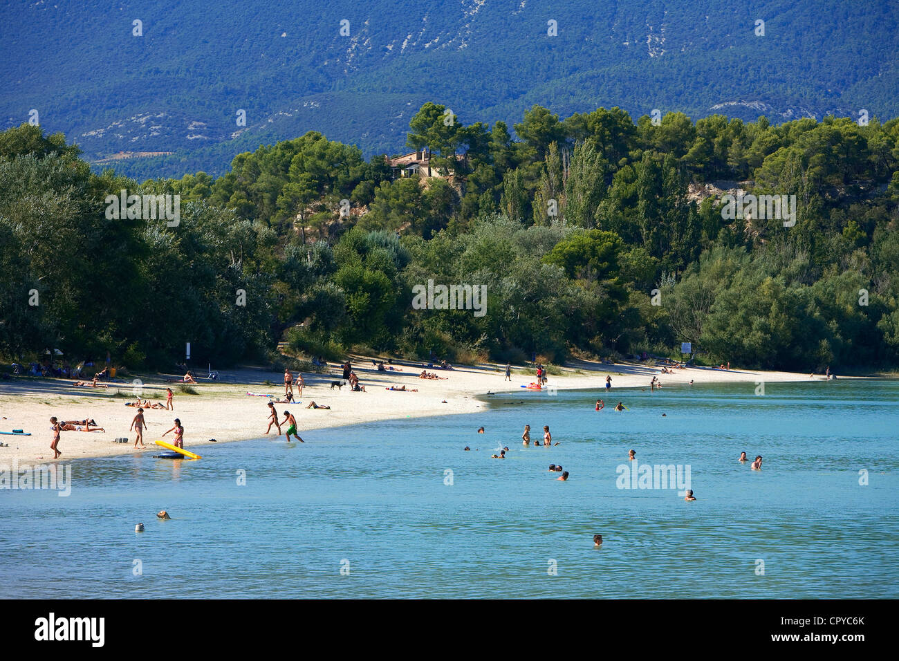 France, Vaucluse, Luberon, Cabrieres d'Aigues, etang de la Bonde (Bonde ...