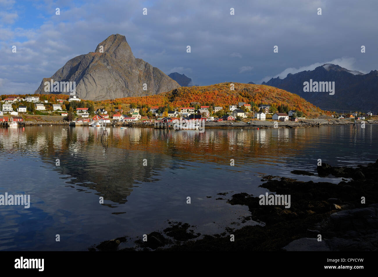 Moskenes hi-res stock photography and images - Alamy