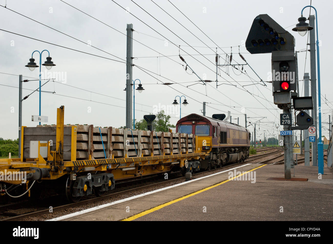 Diesel goods train hi-res stock photography and images - Alamy