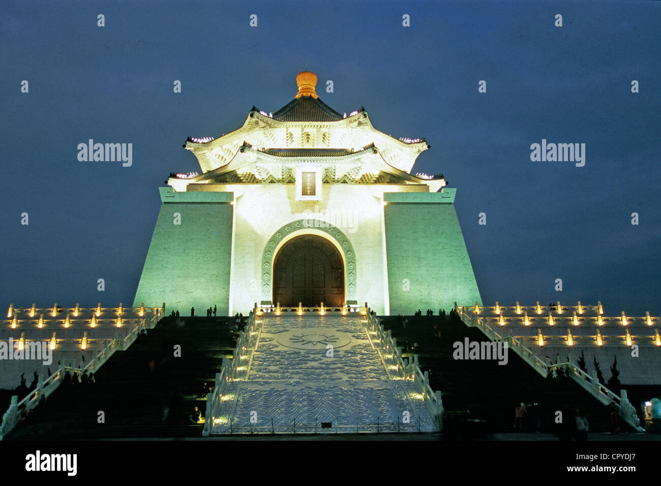 Taiwan, Taipei, Chiang Kai Shek Memorial, inaugurated in 1980, also ...