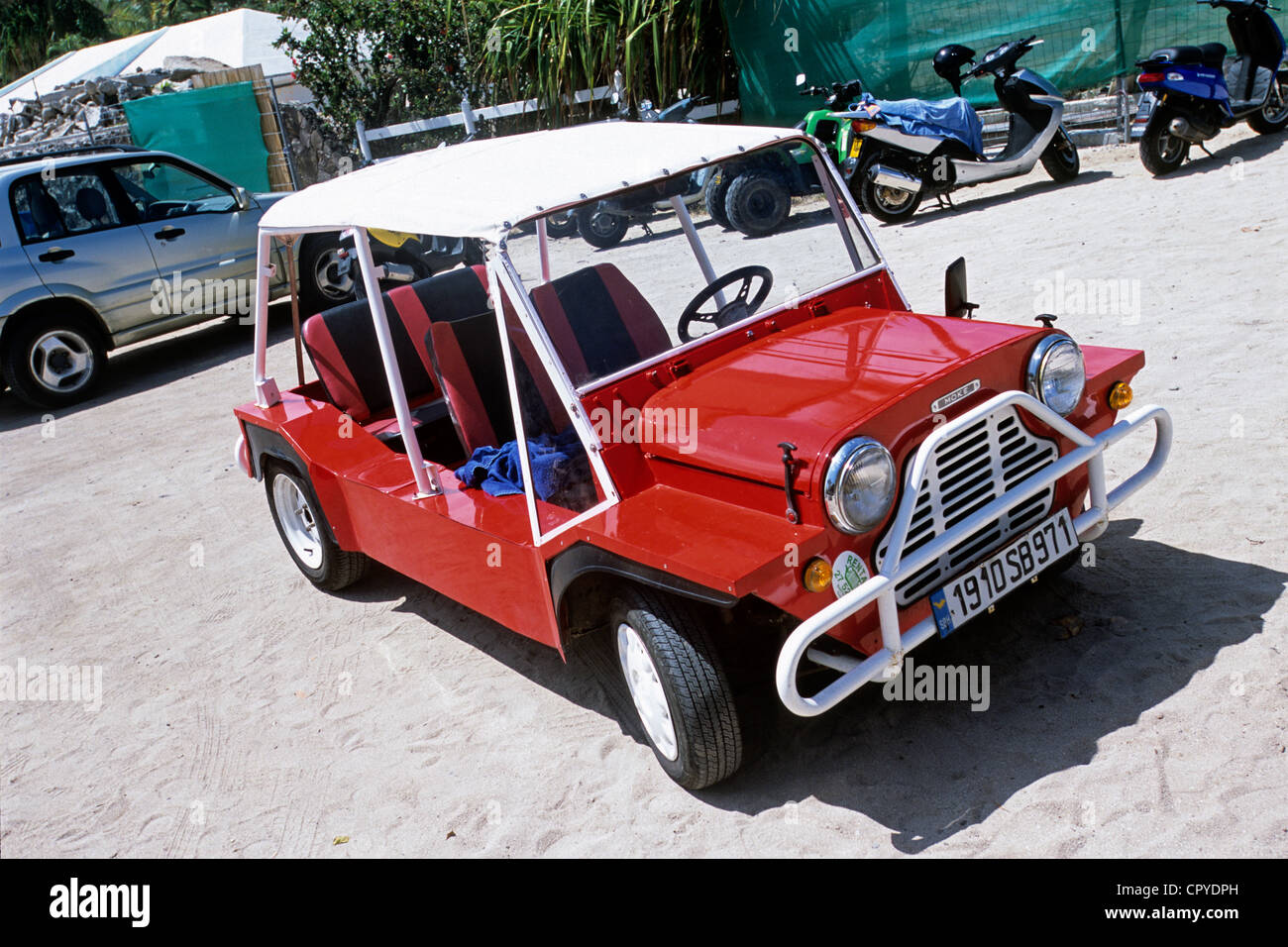 Mini moke beach hi-res stock photography and images - Alamy