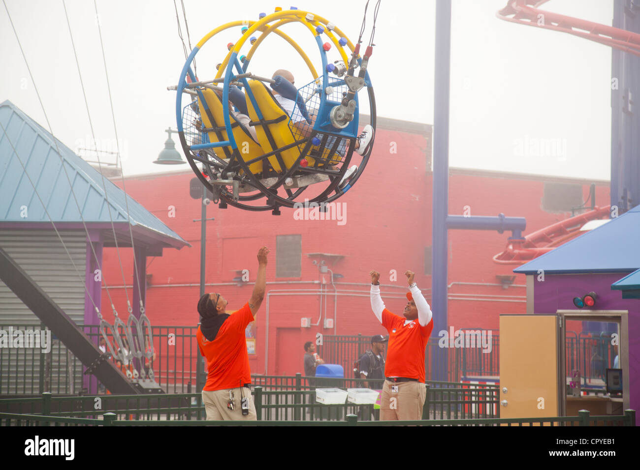 Amusement park workers hi-res stock photography and images - Alamy