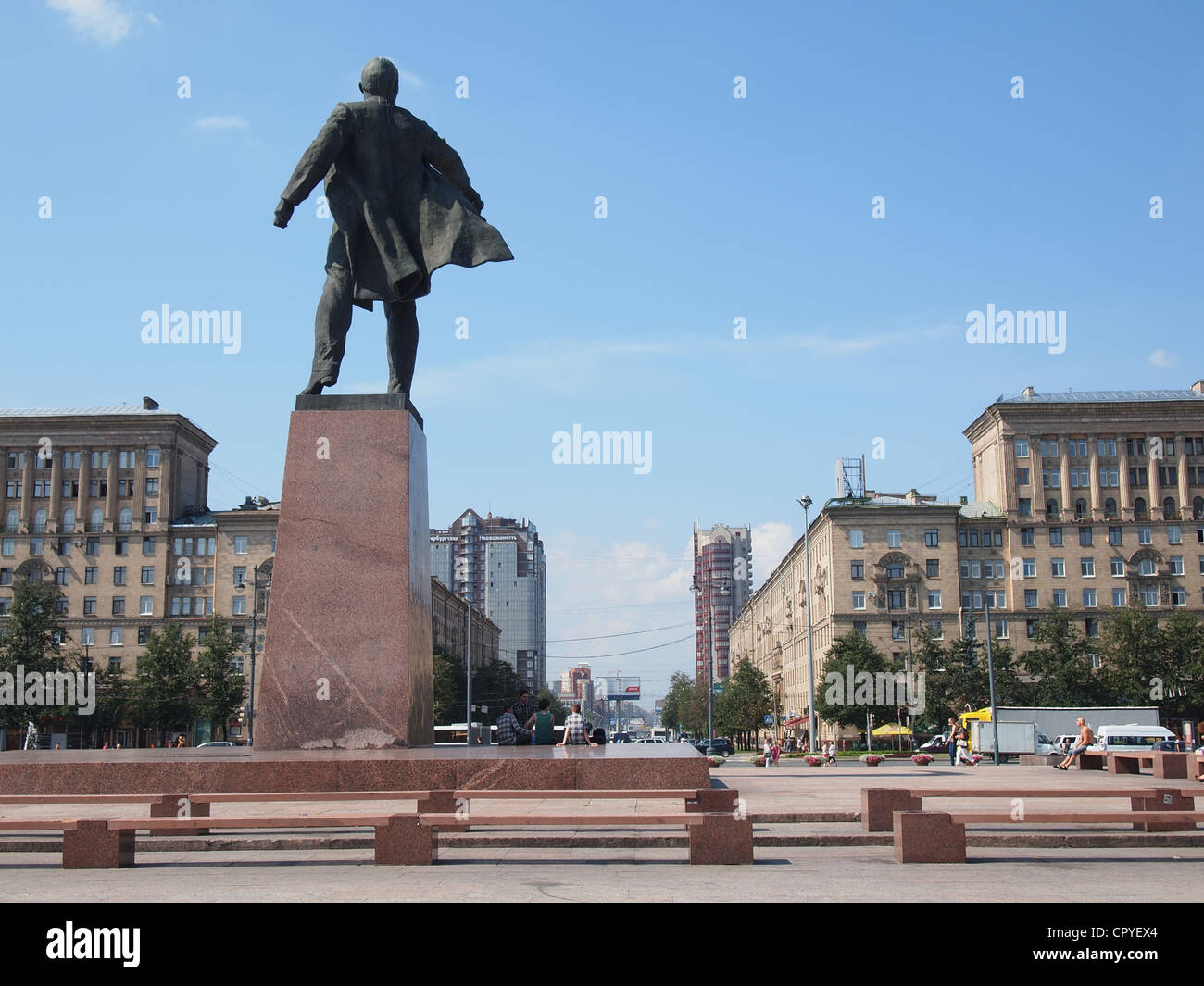 Monument of Lenin at the Moscow Square in St. Petersburg, Russia, view ...