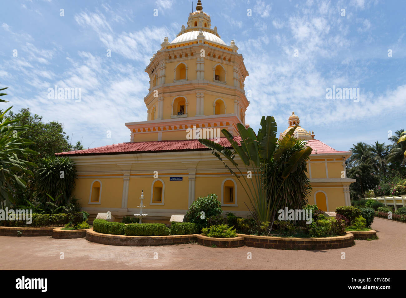 Mahalaxmi Temple Bandode, Ponda Stock Photo - Alamy
