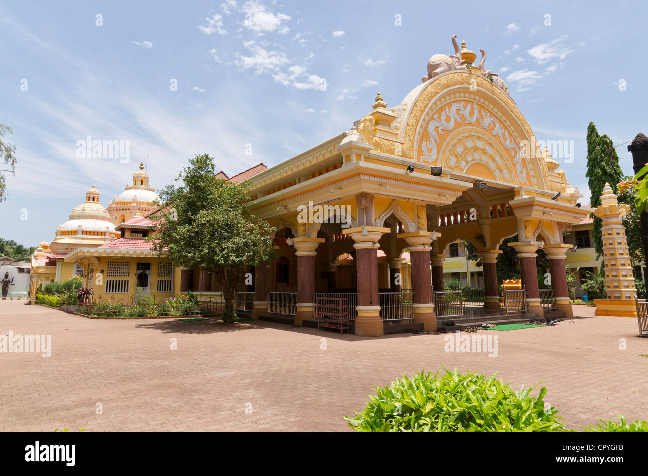 Mahalaxmi Temple Bandode, Ponda Stock Photo - Alamy