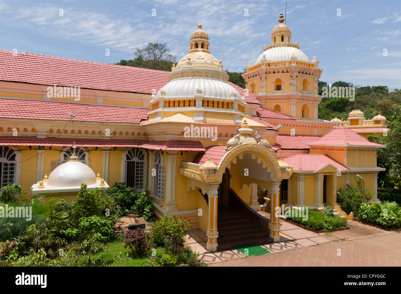 Mahalaxmi Temple Bandode, Ponda Stock Photo - Alamy