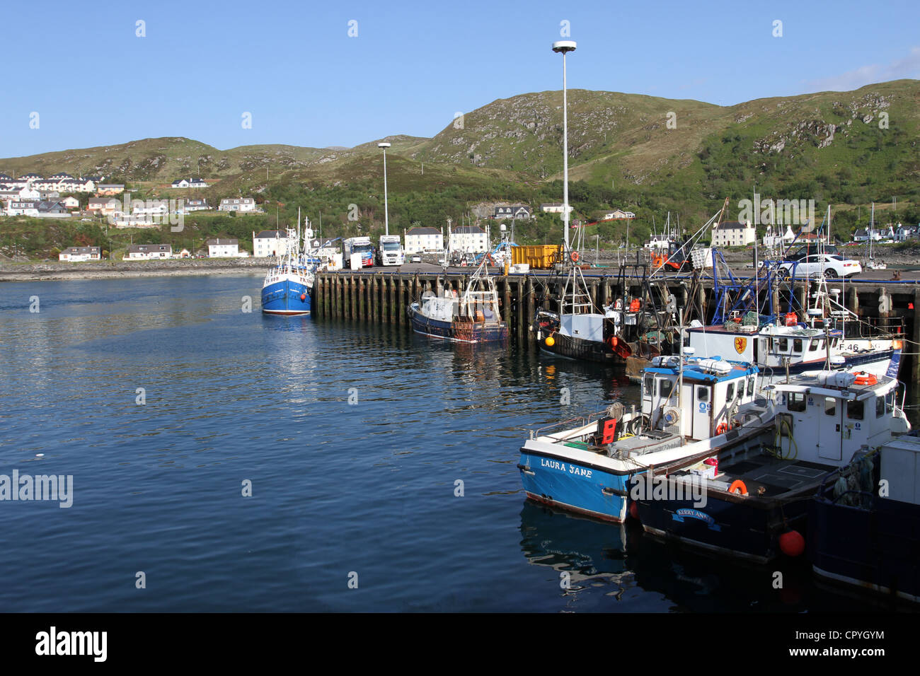 Fishing boats at mallaig hi-res stock photography and images - Alamy