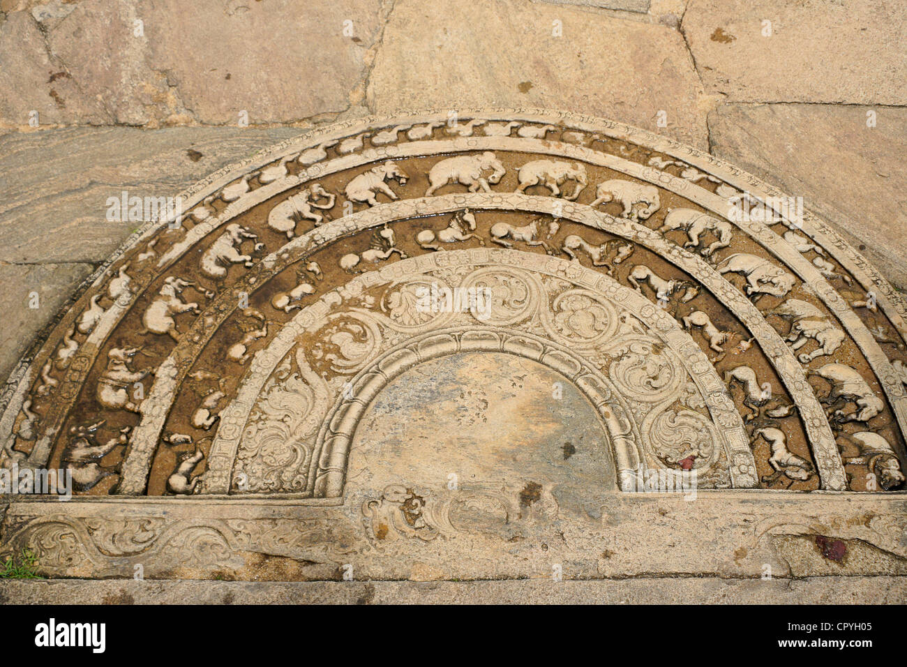 Sandakada pahana (moonstone), Polonnaruwa, Sri Lanka Stock Photo - Alamy