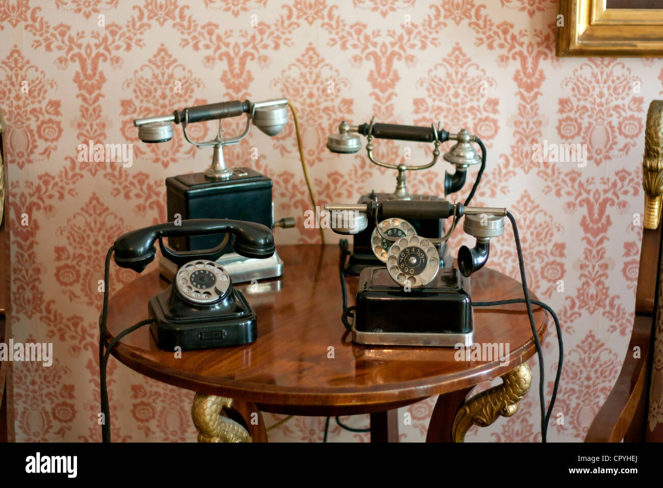 Old telephones hi-res stock photography and images - Alamy