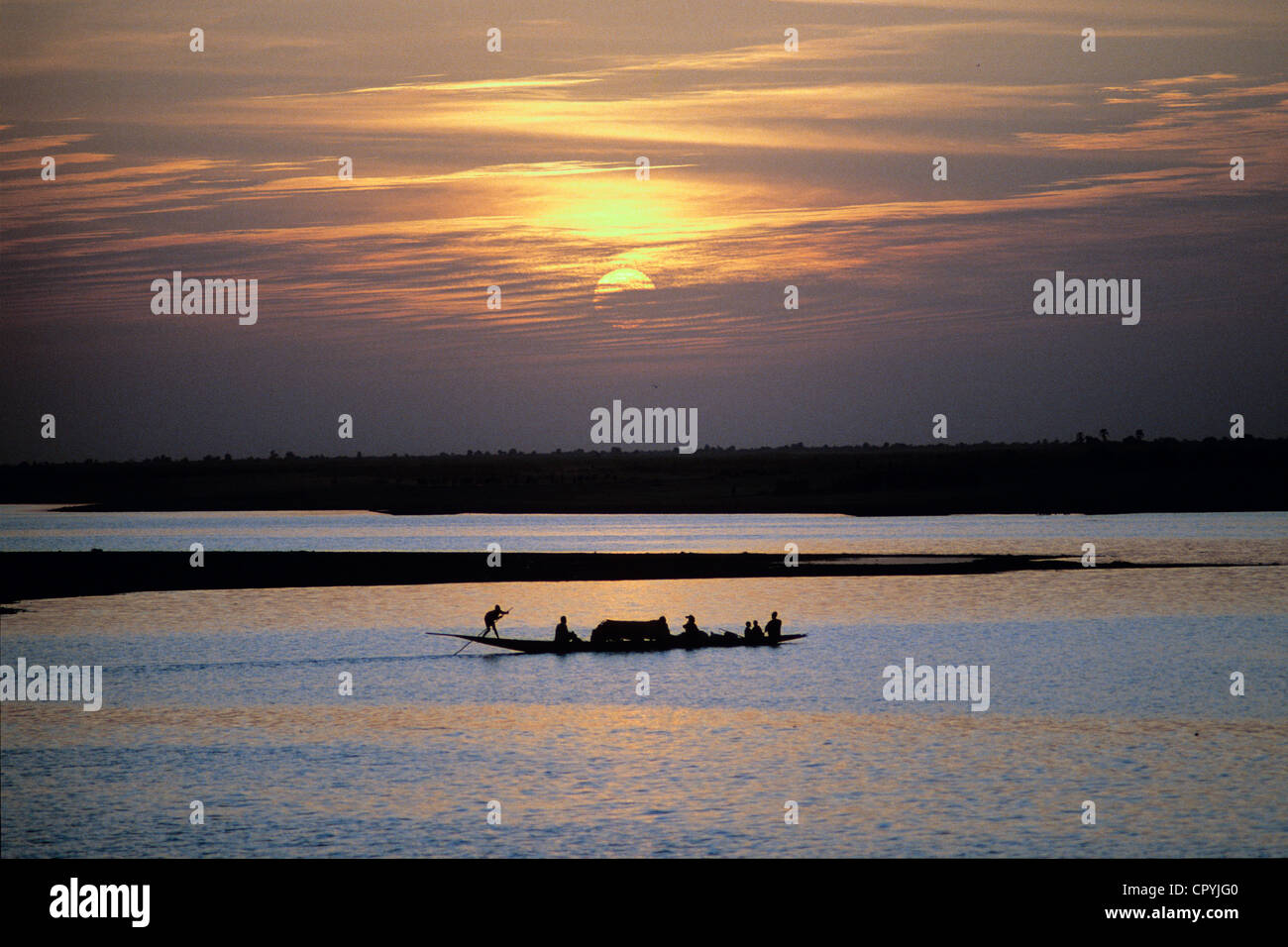 Pinasse boat hi-res stock photography and images - Alamy