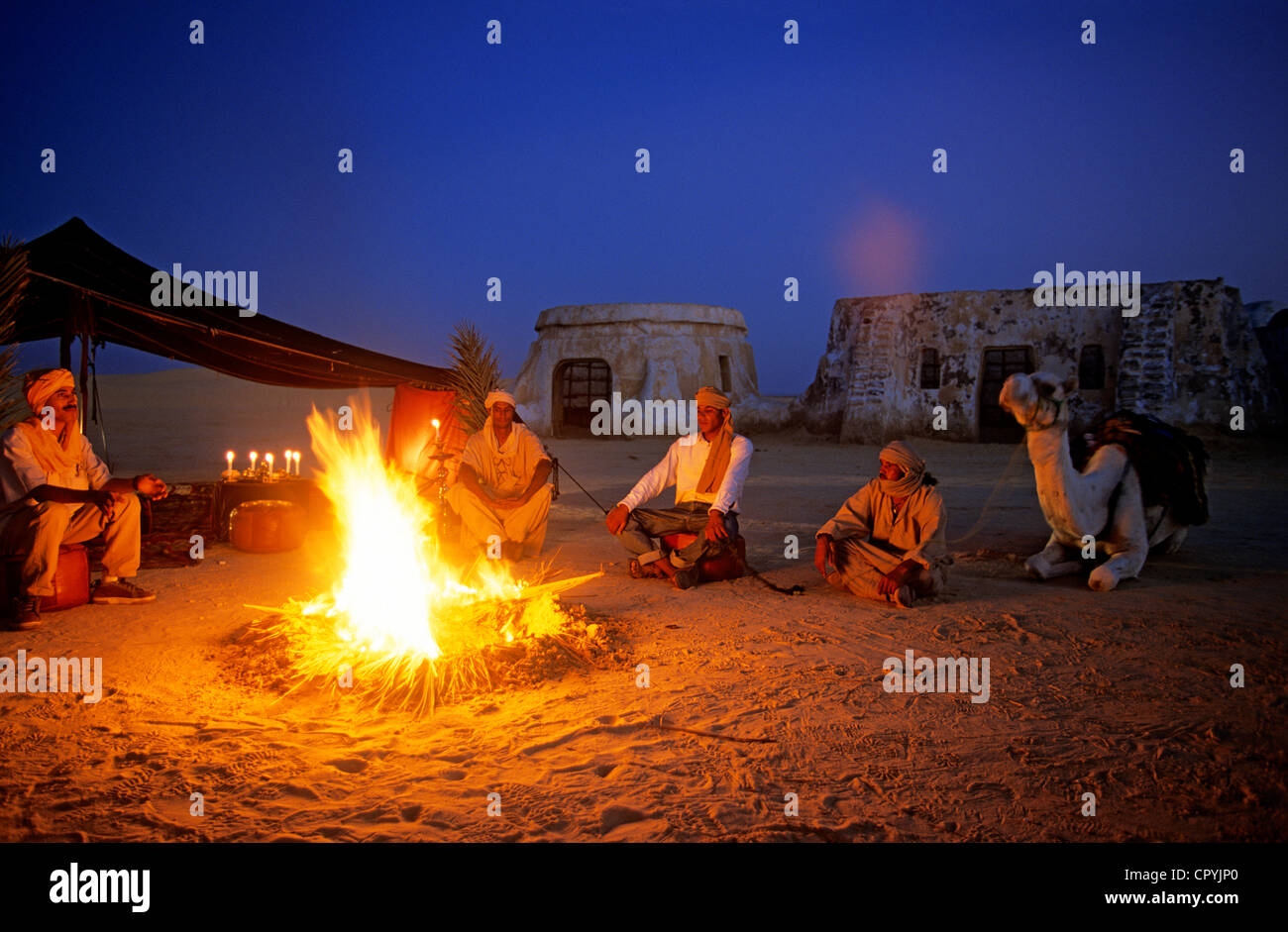 Tunisia, Tozeur Governorate, Nefta, Lareguett Dunes, bivouac and ...
