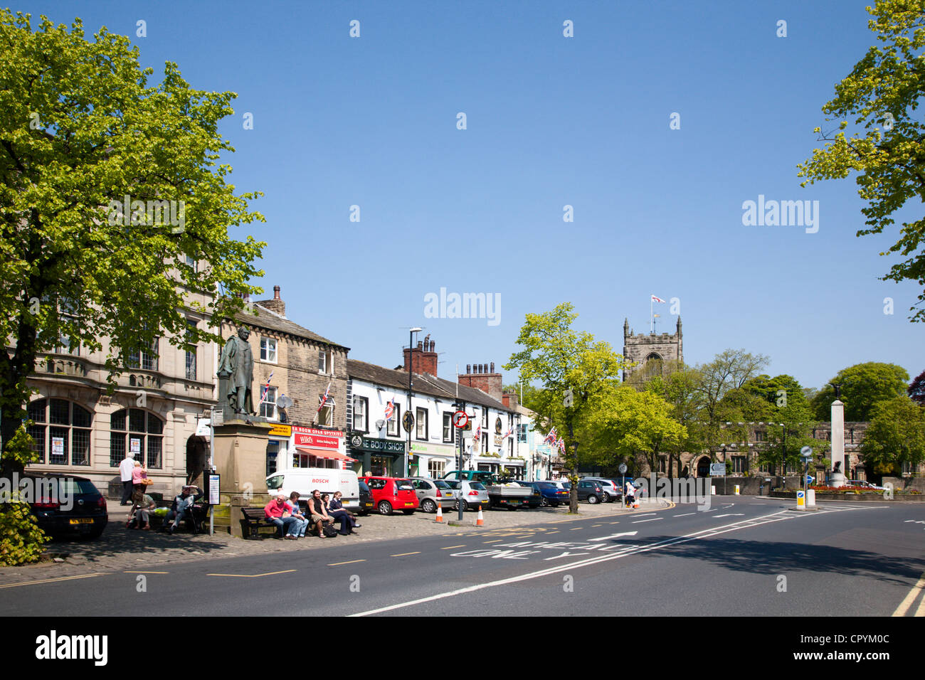 High Street Skipton North Yorkshire England Stock Photo - Alamy