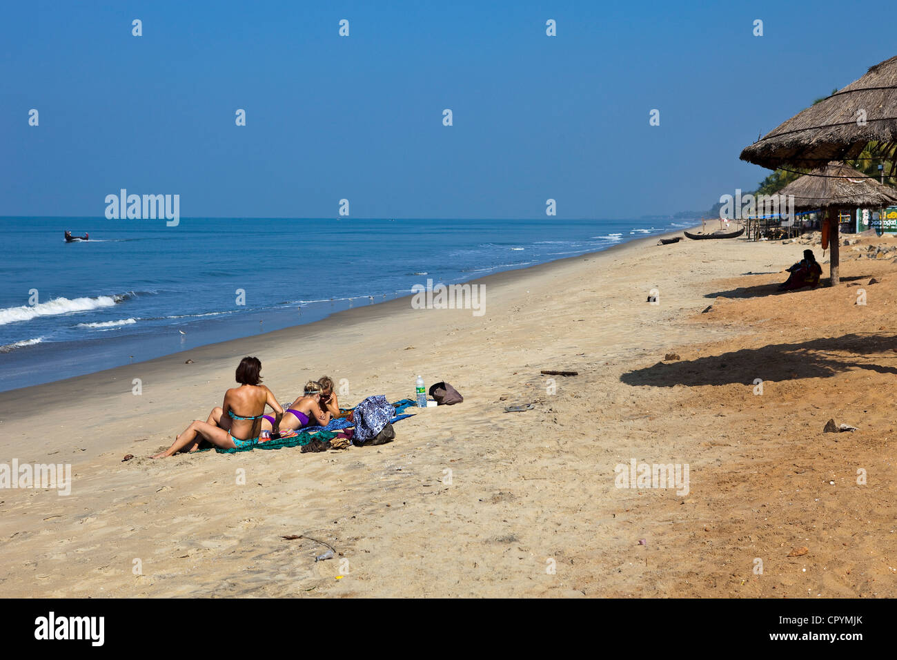 Kochi beach sand hi-res stock photography and images - Alamy