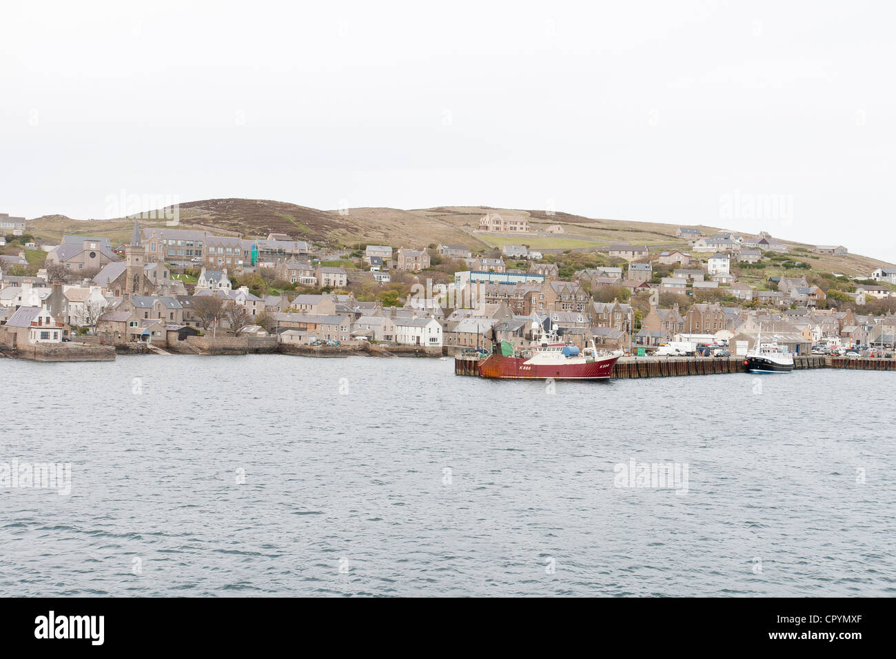 Stromness Harbour, Orkney Island and fishing boat Stock Photo - Alamy
