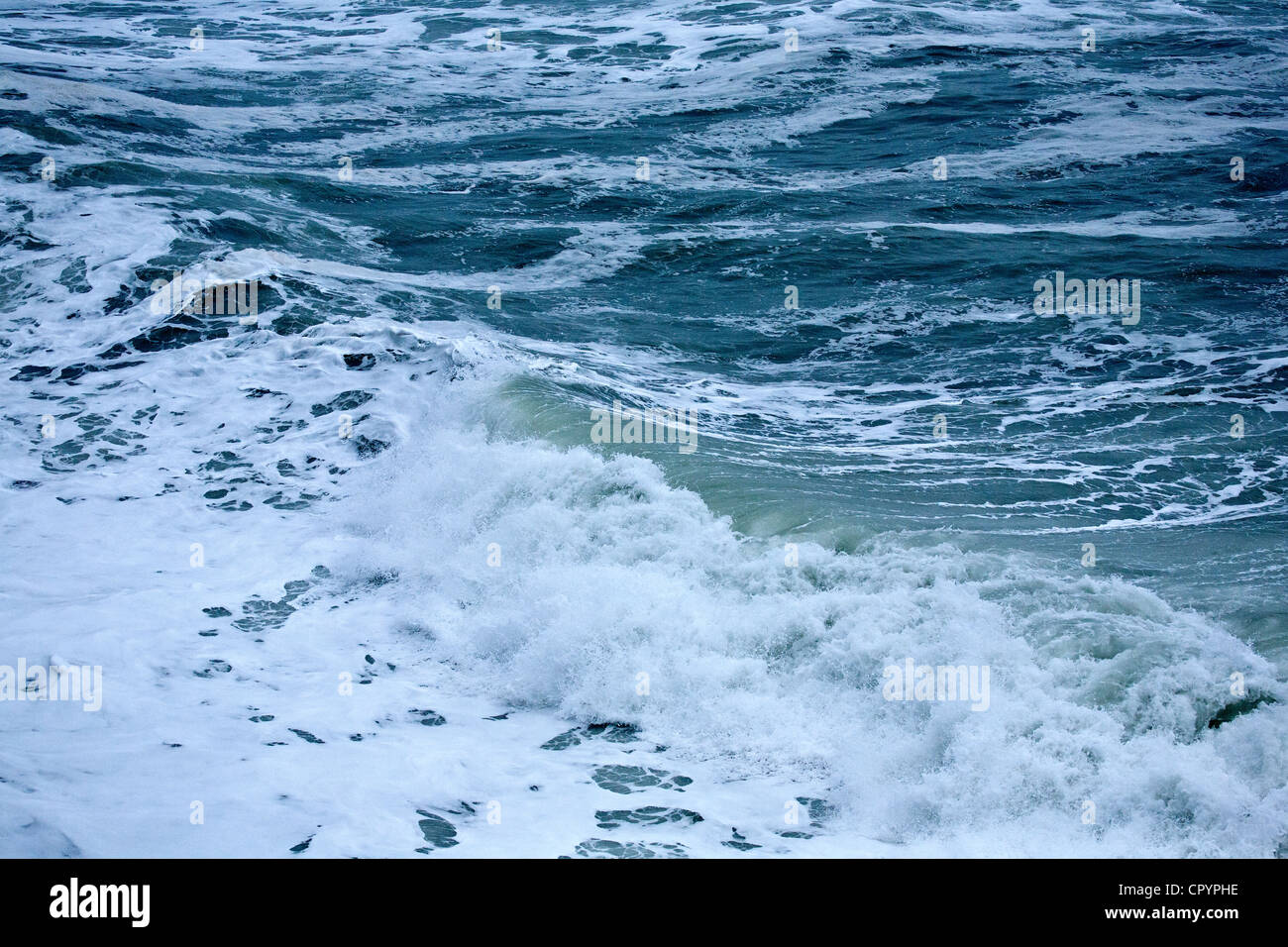 Waves Rolling in on Incoming Tide at Welcombe Mouth Stock Photo - Alamy