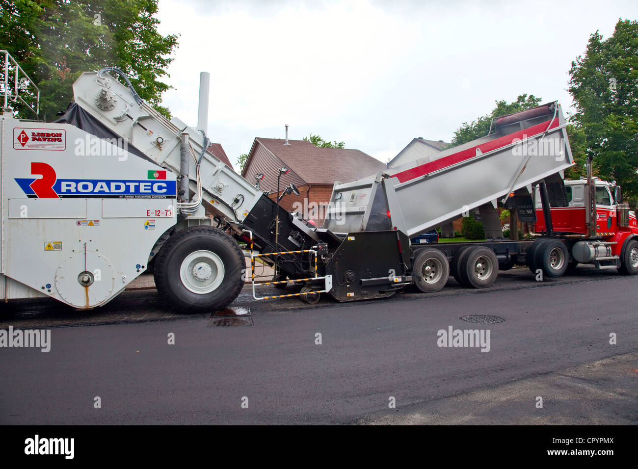 Street paving crew hi-res stock photography and images - Alamy