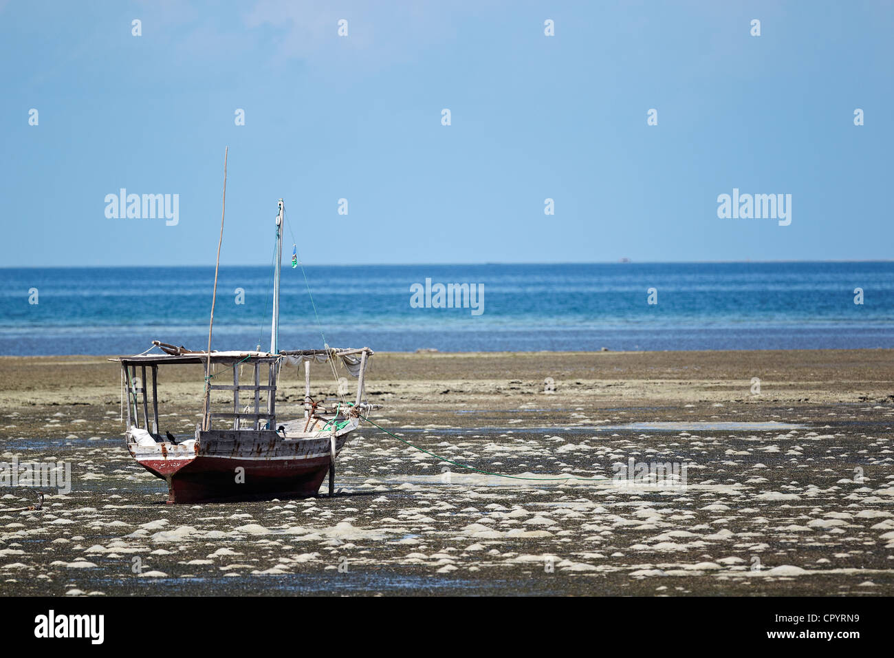 African fishing boat horizon hi-res stock photography and images - Alamy