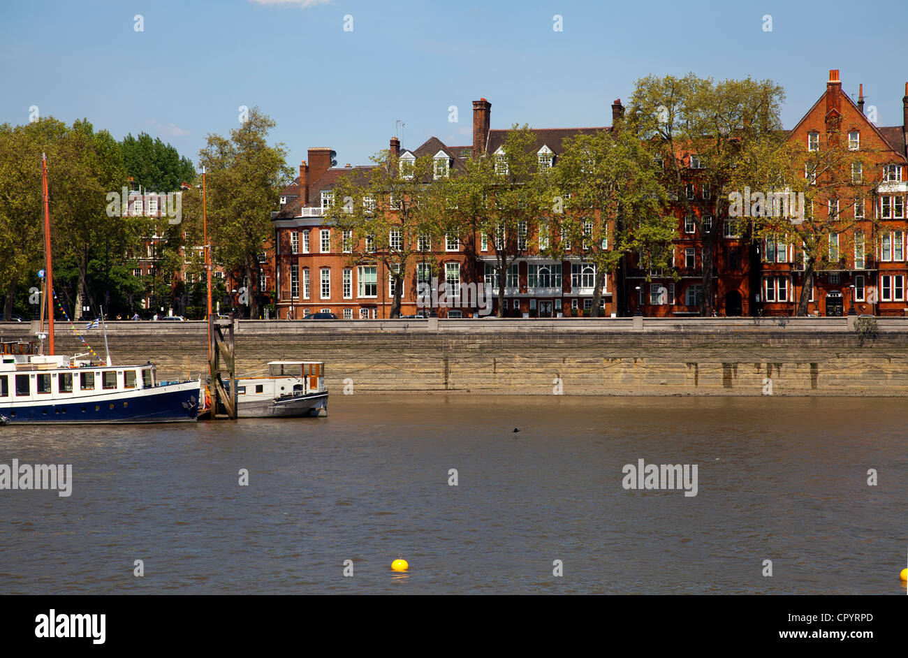 Chelsea embankment london thames hi-res stock photography and images ...