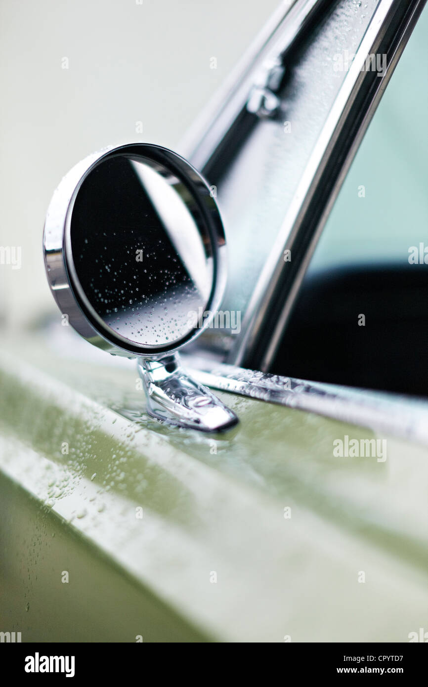 Vintage car round mirror hi-res stock photography and images - Alamy