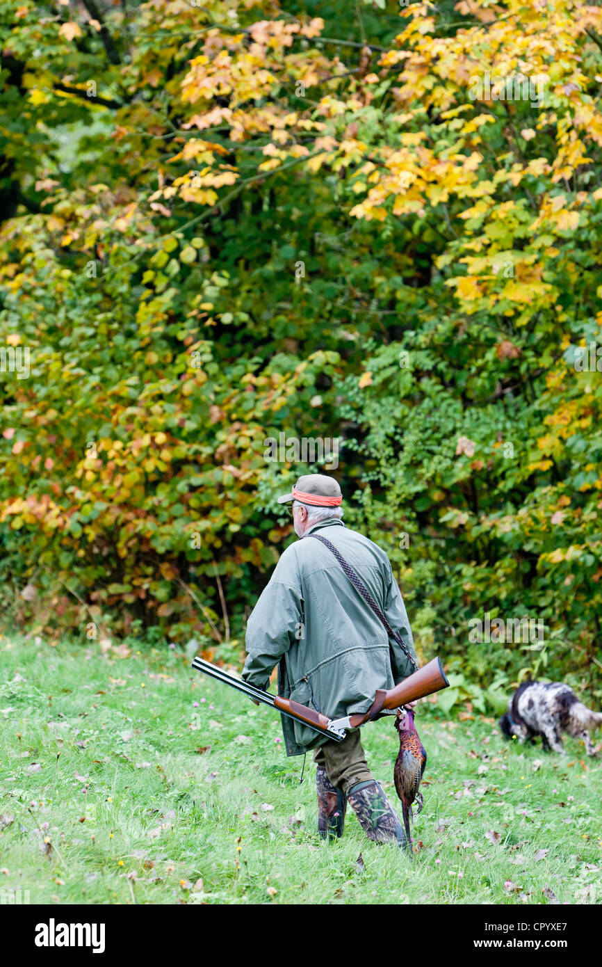 hunter with a catch Stock Photo - Alamy