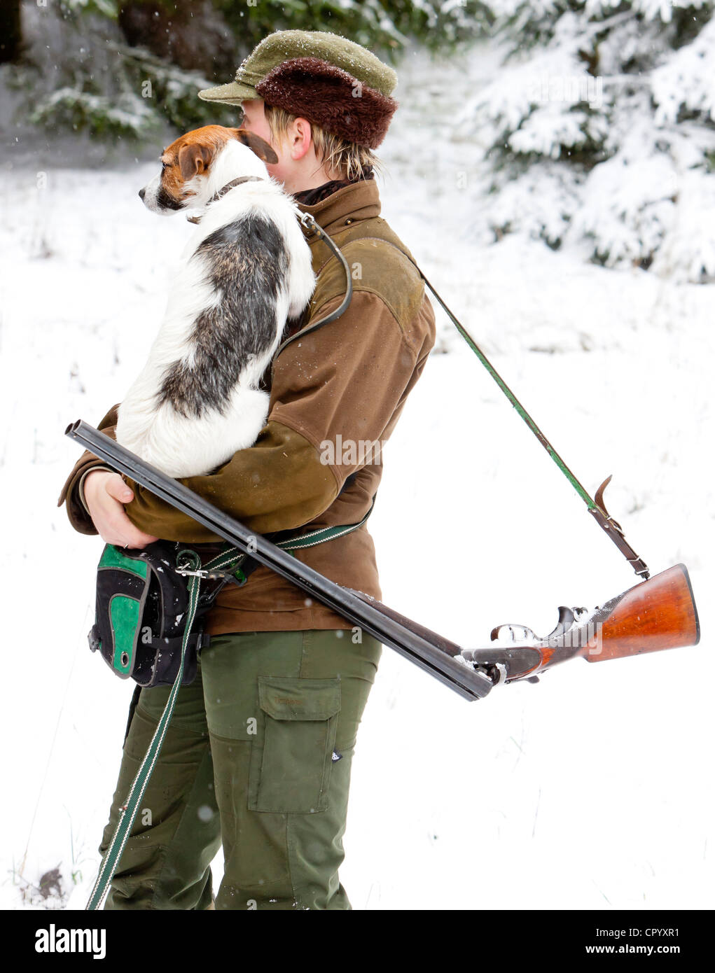 woman hunter with his dog hunting Stock Photo - Alamy