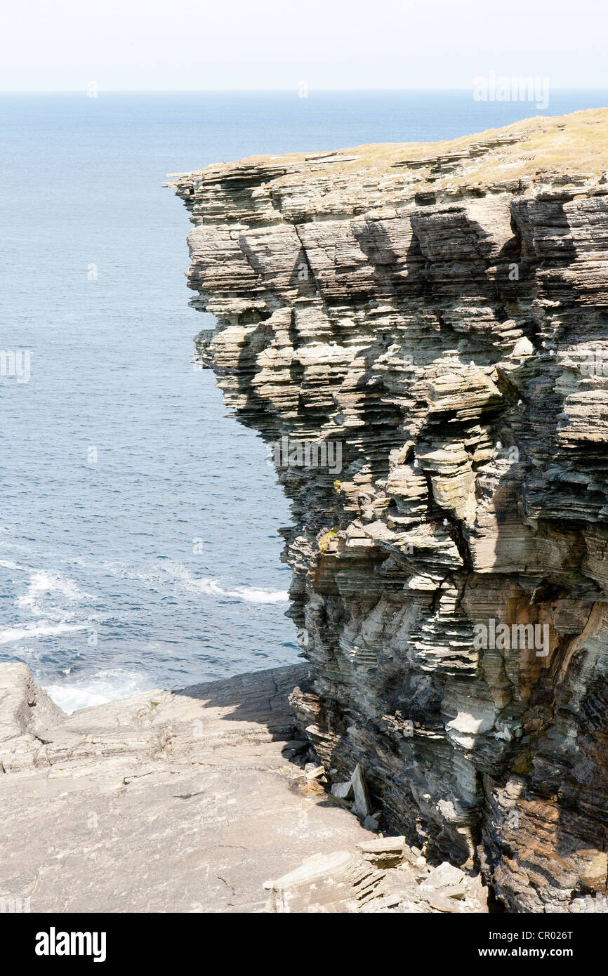 Scottish cliff ocean hi-res stock photography and images - Alamy
