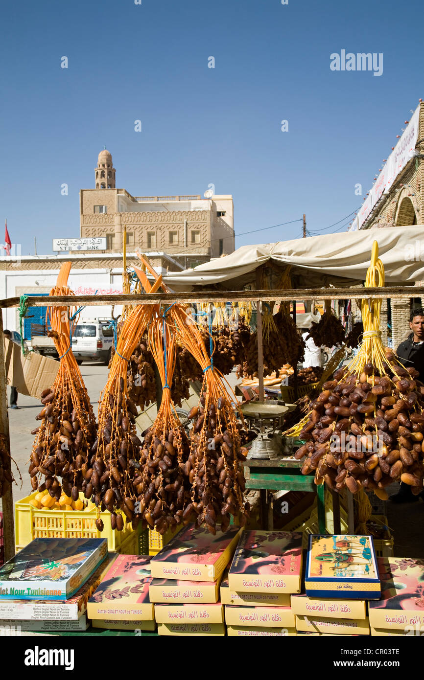 Tozeur market hi-res stock photography and images - Alamy