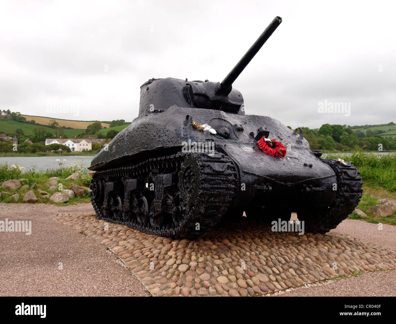 Sherman tank memorial to the American service men who lost their lives ...