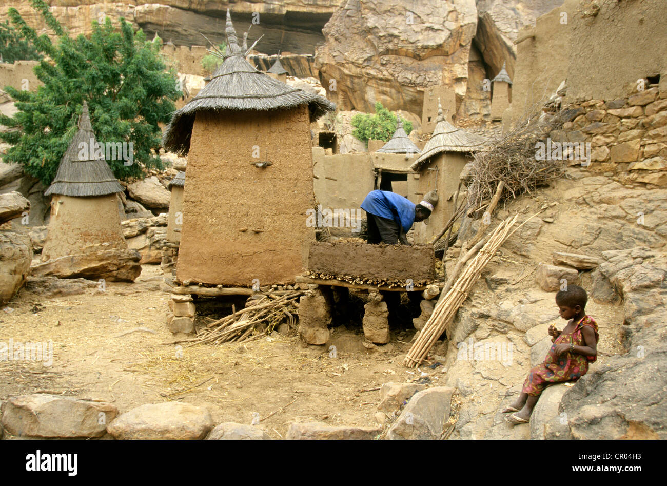 Dogon man hi-res stock photography and images - Alamy