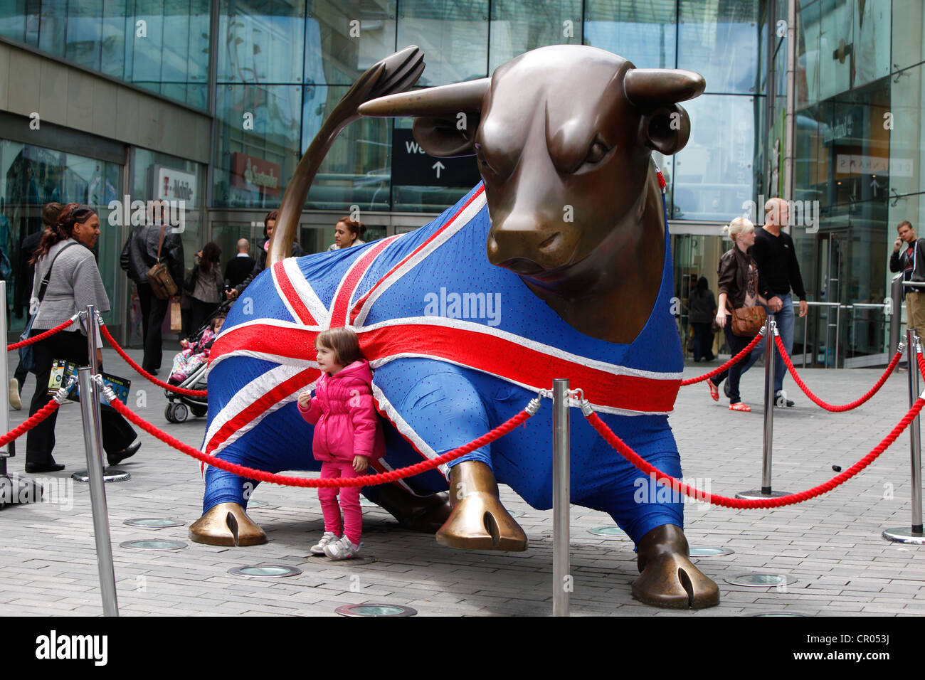 The bull in the Bullring shopping centre Birmingham with his Stock ...
