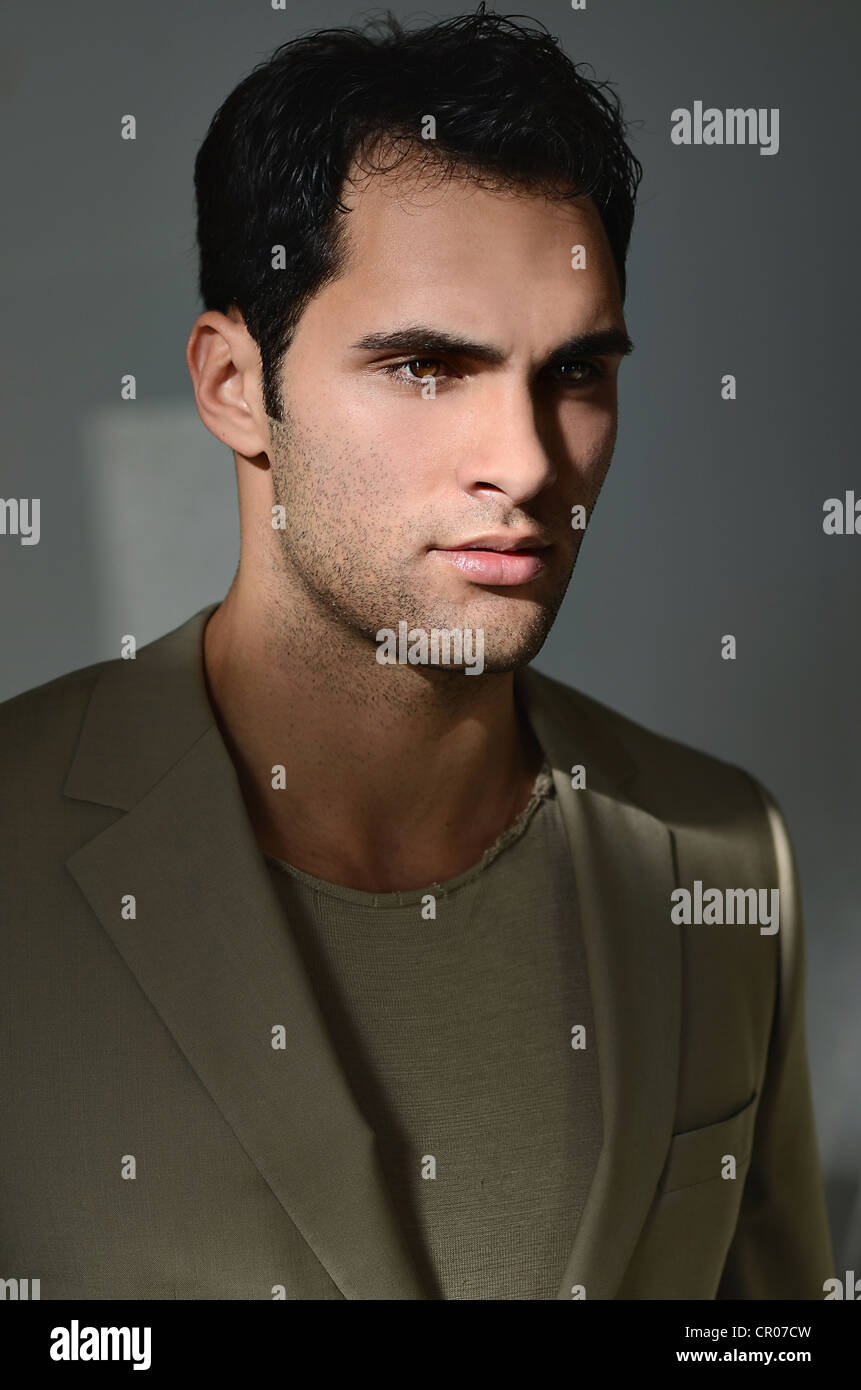 Grave lit by sunlight hi-res stock photography and images - Alamy